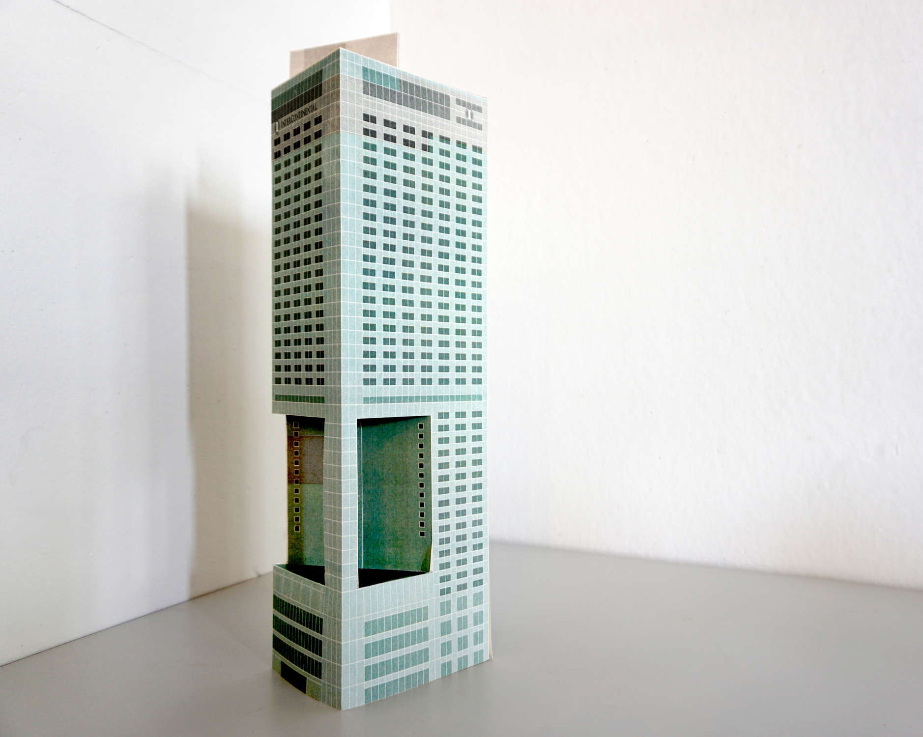 Vertikale mit Hohlraum / Faltmodell: InterContinental - Exkusionen ...