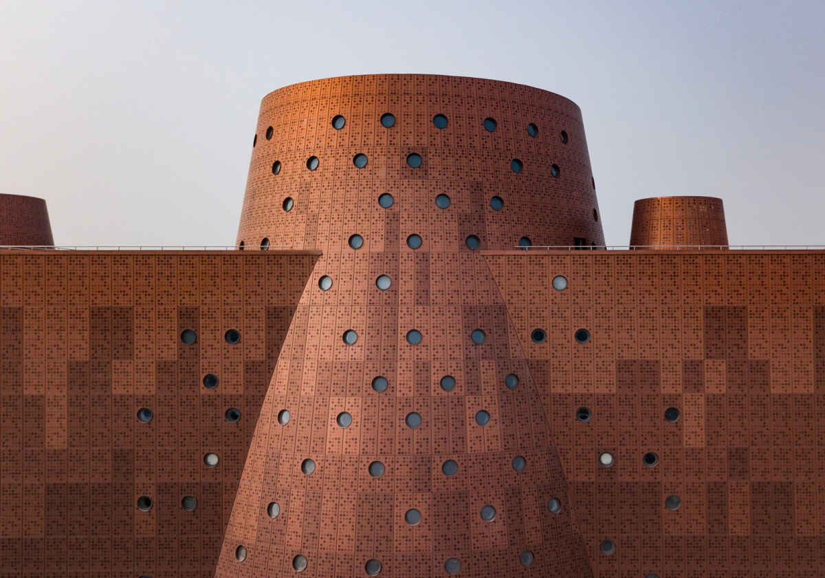 Museum bei Peking von Bernard Tschumi Architects / Die roten Schlote ...