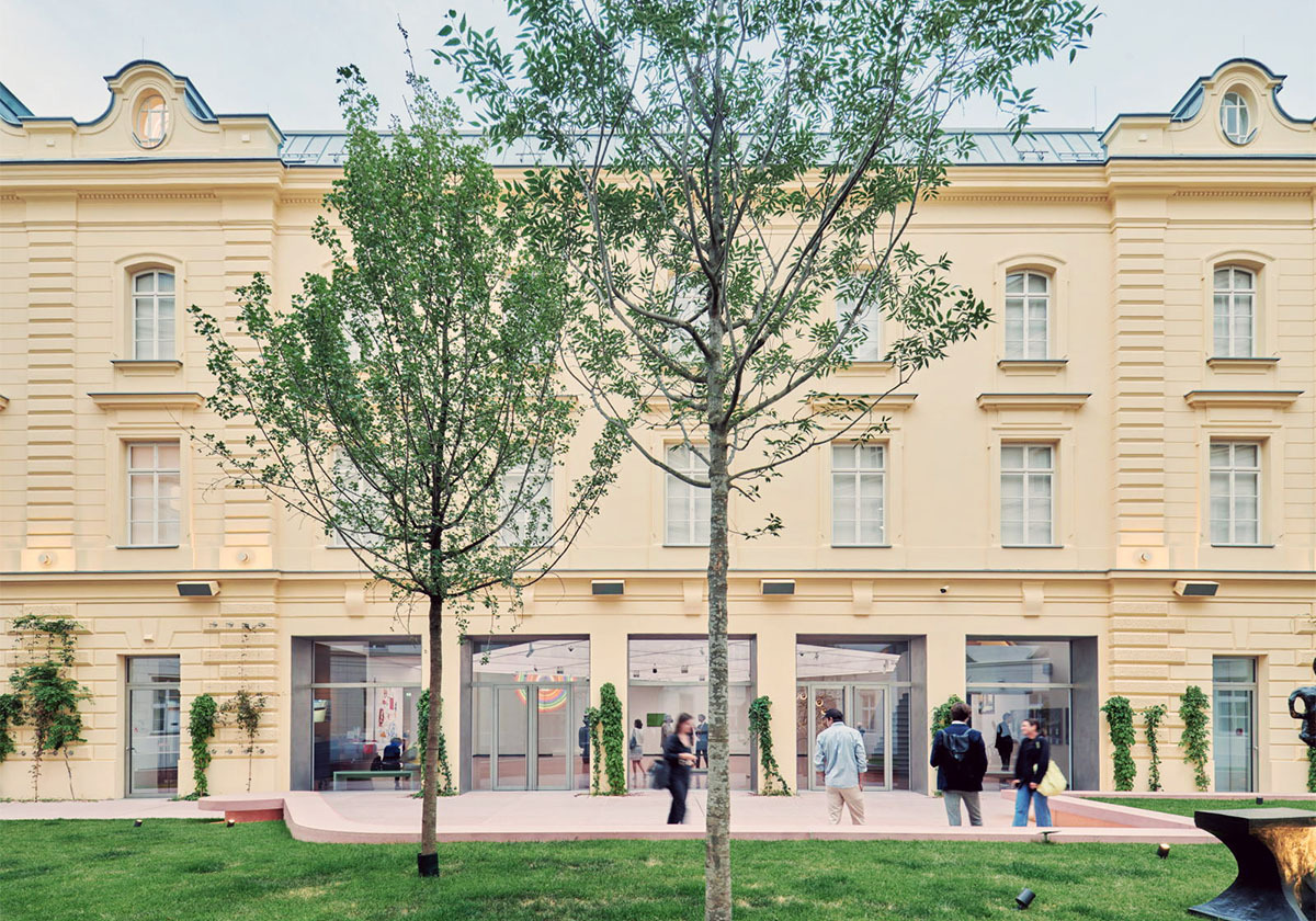 Umbau zum Museum von the next ENTERprise in Wien / Moderne Kunst in ...