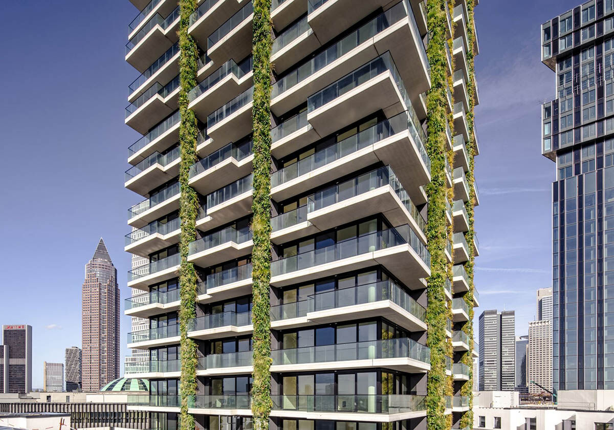 Begrüntes Wohnhochhaus in Frankfurt am Main von Jahn und Magnus ...
