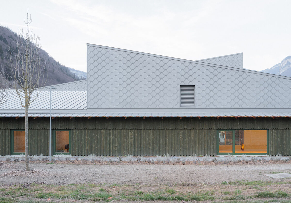 Schule in Sallanches von LINK architectes und DLD architectes / Musik ...